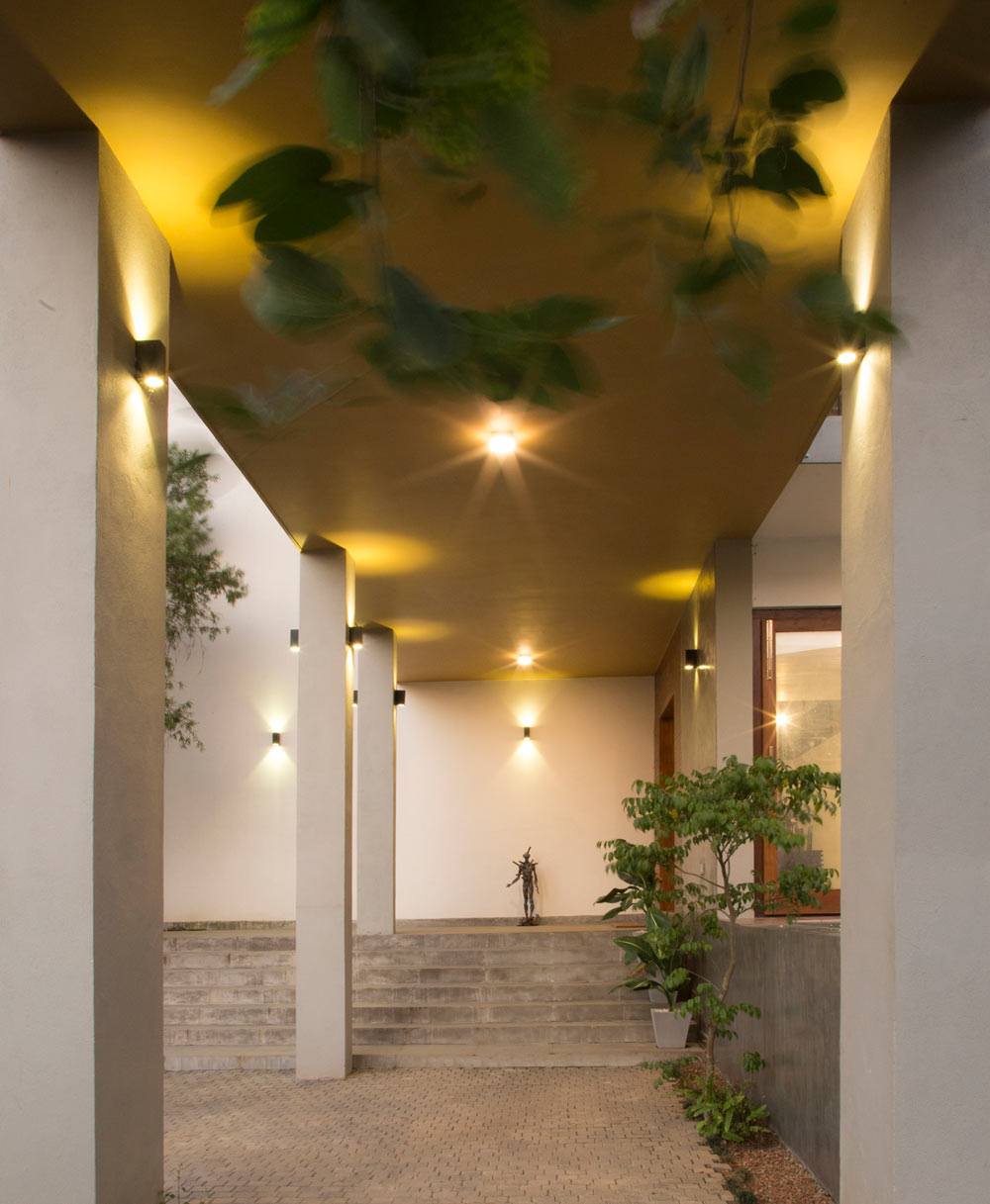 Tropical Stack | Dishna Thilanka Architects